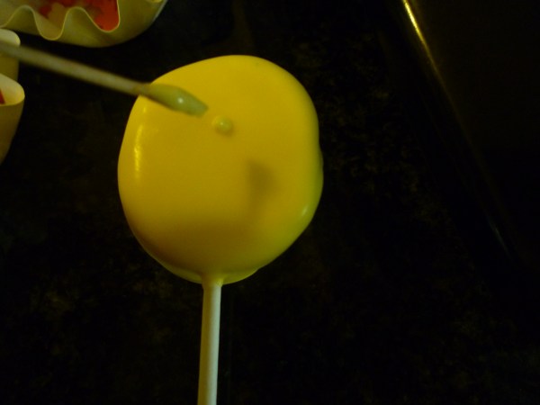 Yellow Chick Marshmallow Pops | SWEET SIMPLE STUFF