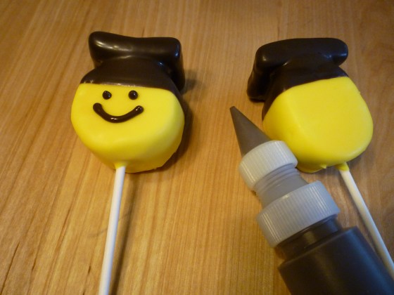 Happy Grad Marshmallow Pops | SWEET SIMPLE STUFF